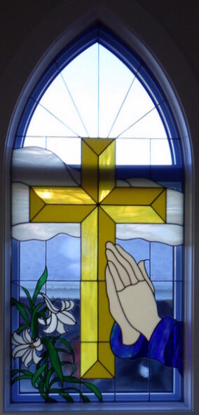 “Praying Hands” New Window-Willowdale Church at Sunnybrook Farm Museum ...